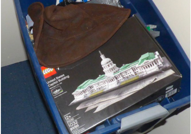 Turns Out the ‘Fully Constructed’ U.S. Capitol Lego Set Was Not Constructed